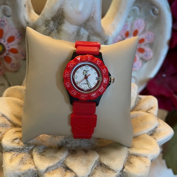 Gruen | Accessories | Gruen Red Silicone Band Watch | Poshmark
